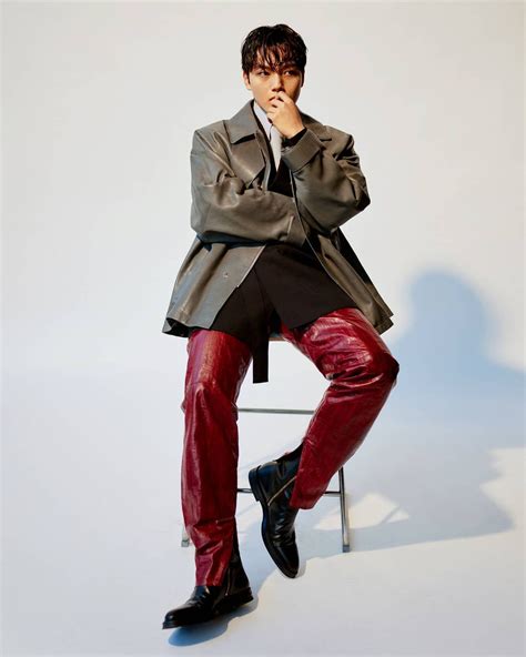 呂珍九帥氣畫報新曝光！透露私下愛寫詩 Ksd 韓星網 畫報