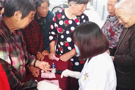 热情似火！“温馨五月 浓情母爱”光山博爱医院开展母亲节义诊活动