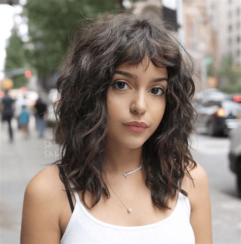 The 31 Coolest Shoulder Length Haircuts To Try In 2026 Glamour