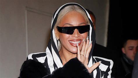 Beyonce Stuns In Striped Mini Dress At Kelly Rowlands Movie Premiere