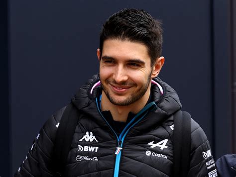Haas Heeft Stoeltjes Voor Komend Formule 1 Seizoen Gevuld Esteban Ocon