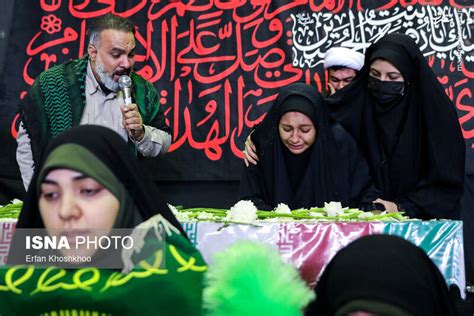 مشرق نیوز عکس تشییع پیکر شهیده فائزه رحیمی در دانشگاه فرهنگیان