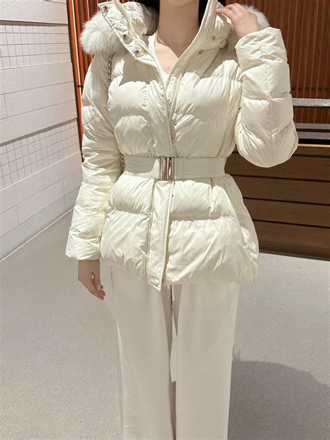 헨느 Premium 몬테 폭스퍼 덕다운 허리벨트 숏패딩