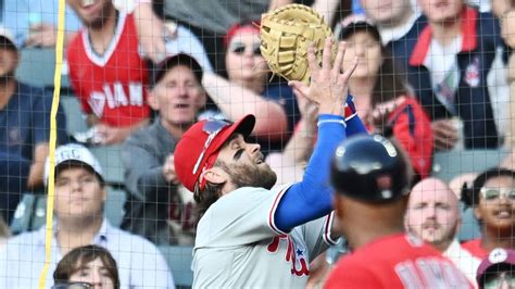 Bryce Harper Starts At 1b Makes Catch Tumbling Into Photo Pit Espn