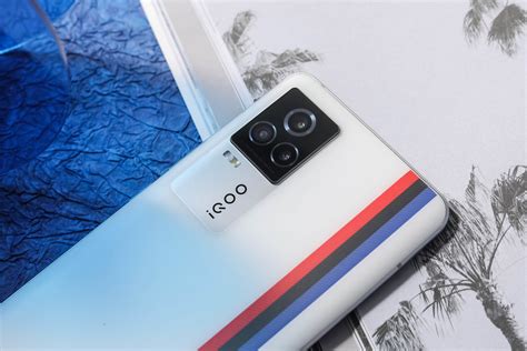 百瓦快充推動者！iqoo 7有顏值，又有實力 資訊咖
