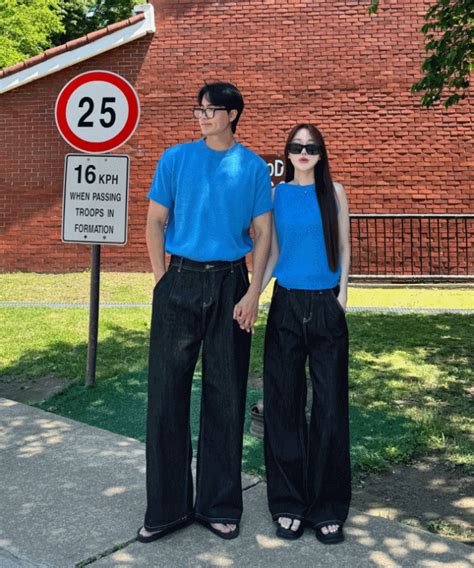 초특가 3컬러세트가능 탄탄 쿨소재 남녀공용 반팔 쿨 린넨 티셔츠 여자 크롭 나시 커플룩 시밀러룩 여름 생지 데님 와이드팬츠 청바지 세트 데이트 꾸안꾸 데일리 휴가 휴양지