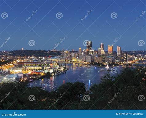Pittsburgh Skyline At Dusk Editorial Photography Image Of Cityscape