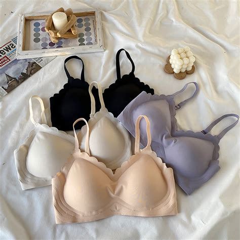 Plus Size Seamless Wireless Bra Pluspreorder
