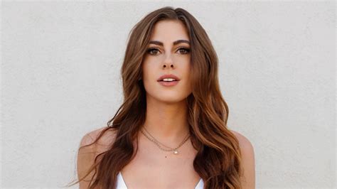 Real Estate Agent Tara Gordon Is Making A Name For Herself Hollywood Life