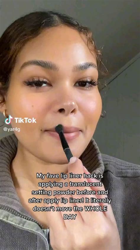 Lip Liner Hack 😍 Aesthetic Makeup Makeup Help Lip Makeup Tutorial