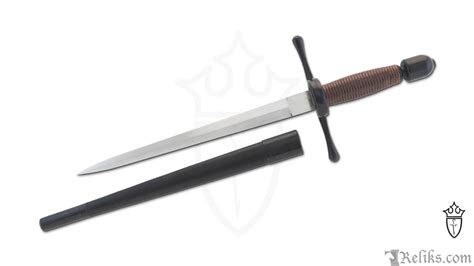 Blackened Main Gauche Functional Daggers At