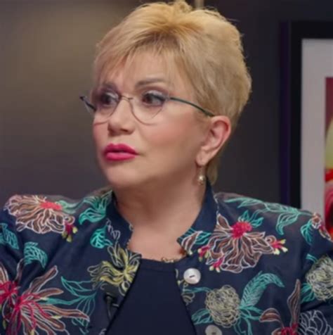 Страшната диагноза на Николина Чакърдъкова видео За Жената