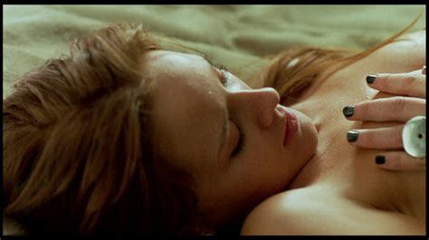 Голая Ана Мария В в Sex Party And Lies