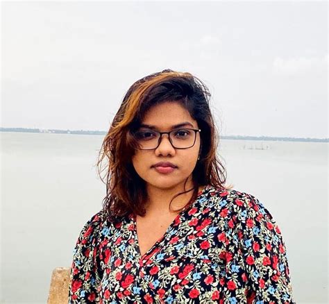 Hiruni Yatagama Medium