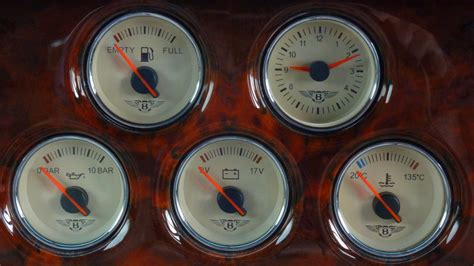 무료 이미지 과학 기술 가죽 포도 수확 바퀴 자동차 좌석 내부 창문 늙은 교통 수송 차량 장비 기어 드라이브 전조등 계량기 계기반 속도계