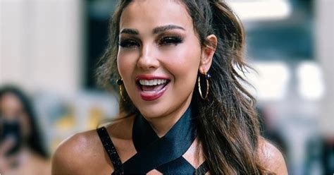 Mi Look Más Sexy” Thalía Se Lució Con Un Modelito Que Dejaba Harta Piel A La Vista Espectáculos
