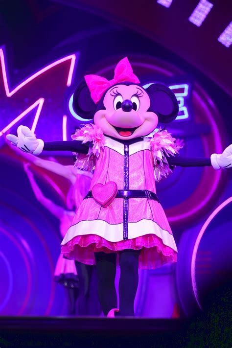 Rabbit In Dawn ディズニーストア巡り