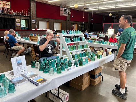 Insulator Shows Wric Allegheny Valley Show Ken Willick At His Table