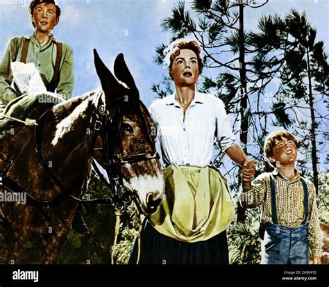 Tommy Kirk Dorothy Mcguire And Kevin Corcoran Film Old Yeller Usa 1957 Characters Travis