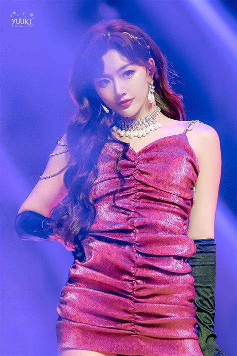 Pin On A33 Kong Xue Er 孔雪儿 Fashion Chinese Beauty Bodycon Dress