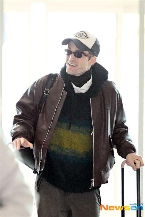 로버트 패틴슨 ‘한국 팬들과 아쉬운 이별[포토엔hd]