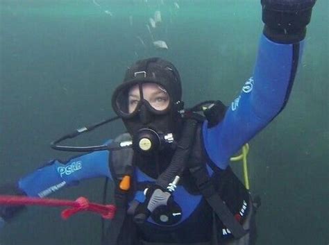 Pin By Michael Zapf On Tauchen Scuba Girl Scuba Diver Girls Diving