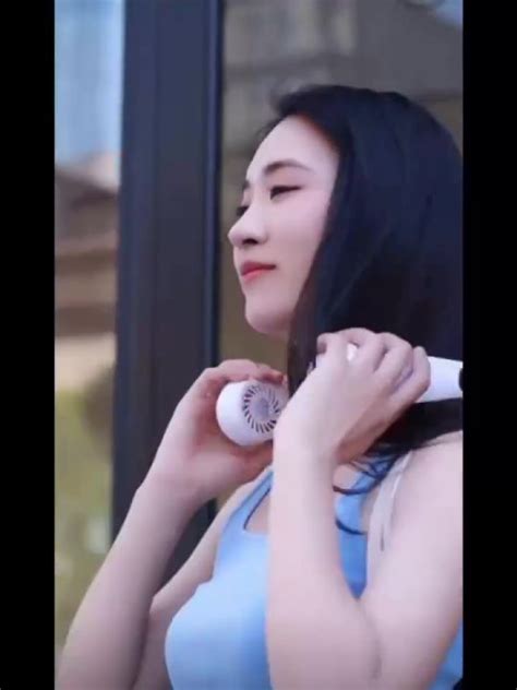 พัดลมคล้องคอ พัดลมพกพา ไม่ใช่ ใบพัด พัดลมระบายชาร์จusb ปรับลมได้ 3 ระดับสําหรับเล่นกีฬา เดินพกพา