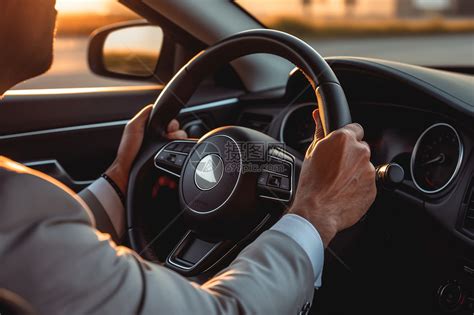 男子驾驶现代汽车高清图片下载 正版图片600601152 摄图网