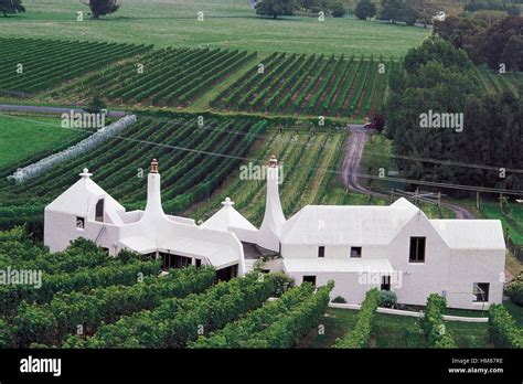 White House Among Vineyards In Napier Hawkes Bay North Island New