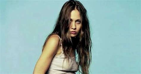Amiga Afirma Que Fiona Apple Está Compondo Novas Músicas