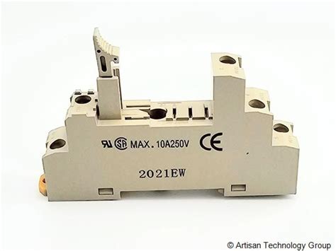 P2rf 05 E Omron Front Mounting Square Socket Artisantg™