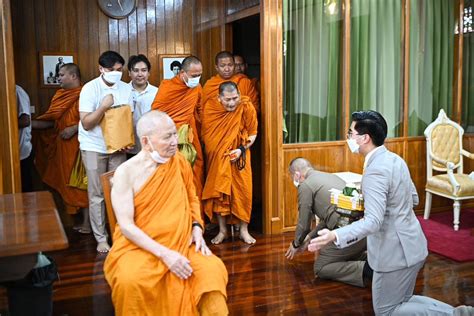 ม ห า ม ง ค ล วิ เ ศ ษ พ พัดยศ สมณศักดิ์พระสงฆ์ไทย