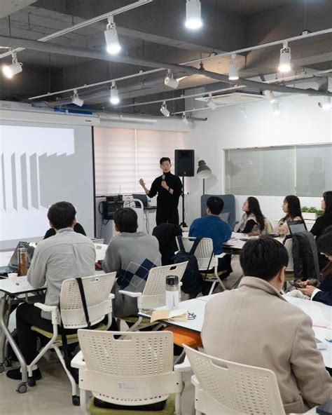 브만남 브랜드 만드는 남자 제주 당일치기 출장이 가능하네요 ㅎㅎ 새벽 6시 반에 김포공항에서 출발 제주에 도착해서 쏘카 빌리고 유튜브 콘텐츠 찍으러 에가톳캐빈 가서