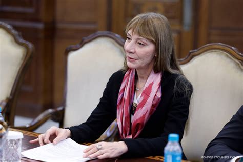 Улсын Их Хурлын дарга Г Занданшатар шинээр томилогдсон Суурин төлөөлөгч