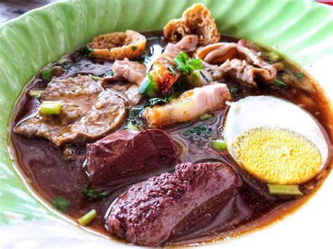 ก๋วยจั๊บน้ำข้น ร้าน ครัวอนงค์ ก๋วยเตี๋ยวต้มยำน้ำข้นandก๋วยจั๊บน้ำข้นรสเด็ด ถนนพระยาสุเรนทร์