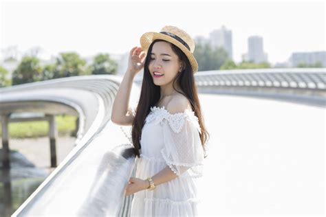 무료 이미지 집 밖의 소녀 유행 라이프 스타일 웨딩 드레스 신랑 여자들 겉옷 베일 사진 촬영 신부 의류
