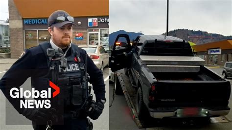Sovereign Citizen Questions Bc Police Over Traffic Stop In Viral Clip