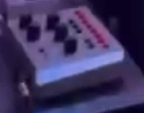 Id Of A Small Synth Rsynthesizers