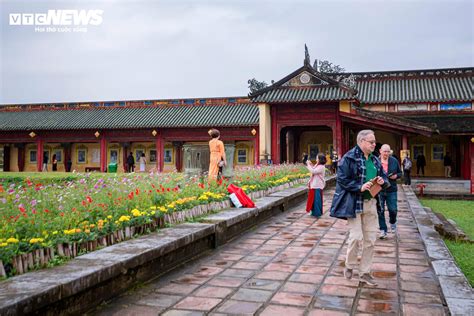 Hoàng Cung Nhà Nguyễn Kín Người đến Du Xuân Hai Ngày đầu Năm Ất Tỵ