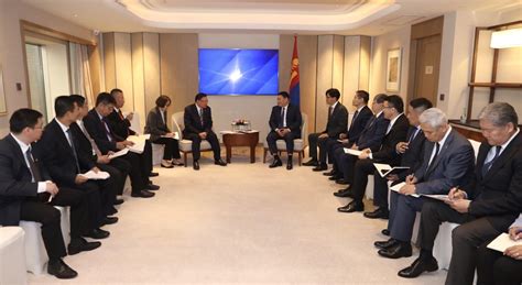 Ерөнхий сайд Л Оюун Эрдэнэ БНХАУ ын зарим аж ахуйн нэгжийн удирдлагыг