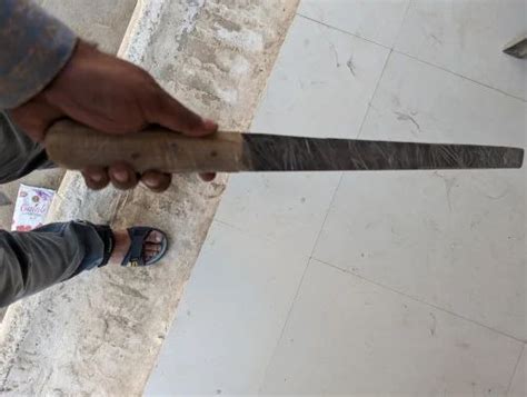 Small Flat Grass Cutting Sword For Gardening At ₹ 80 In Varanasi Id