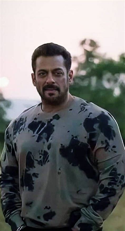 Pin By Ajinkya Wadekar On Salman Khan Salman Khan Photo Curvy Women