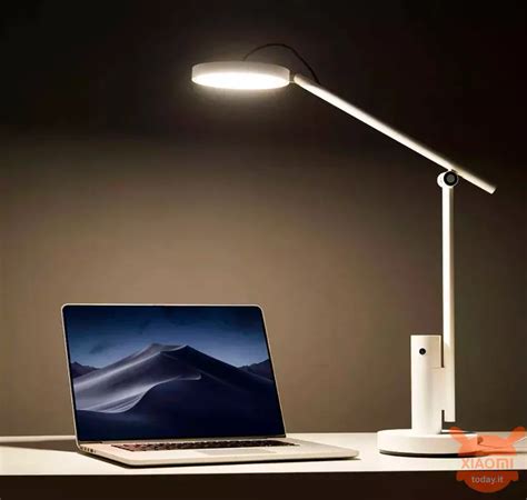 Компанией Xiaomi представлена настольная лампа с камерой | Mishka-Shop