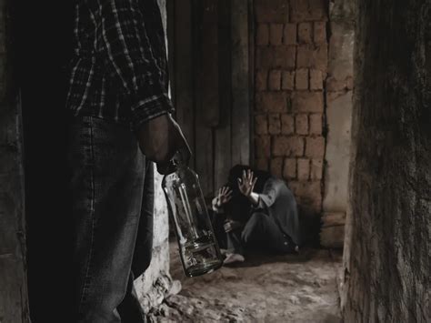 В Приамурье мужчина избил жену и устроил погоню за детьми пытавшимися спастись