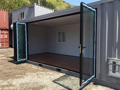 서진컨테이너 경남 남해에 납품한 3 7사이즈의 컨테이너입니다 이 컨테이너는 손님이 이용하는