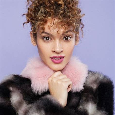Proof That Curly Hair Girls Can Wear Bangs Too Curly Hair Fringe