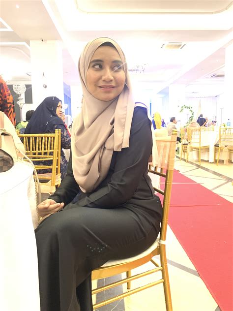 Awek Pakai Baju Kurung Ketat Dan Nipis Seksi Helenakruwbradshaw