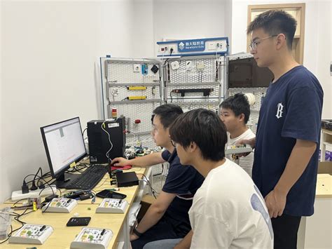 电子工程系师生齐心备战江苏省职业院校技能大赛——物联网应用开发赛项 电子工程系师生齐心备战江苏省职业院校技能大赛——物联网应用开发赛项