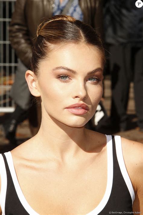 Thylane Blondeau No Web Arrivée Des People Au Défilé Miu Miu