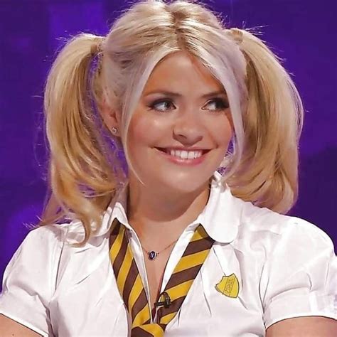 Pin By Keith Gray On Holly Holly Willoughby Hair Holly Willoughby